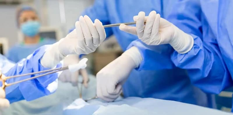 Operation on a patient in hir nineties in HCG Cancer Center - Bartaman ...